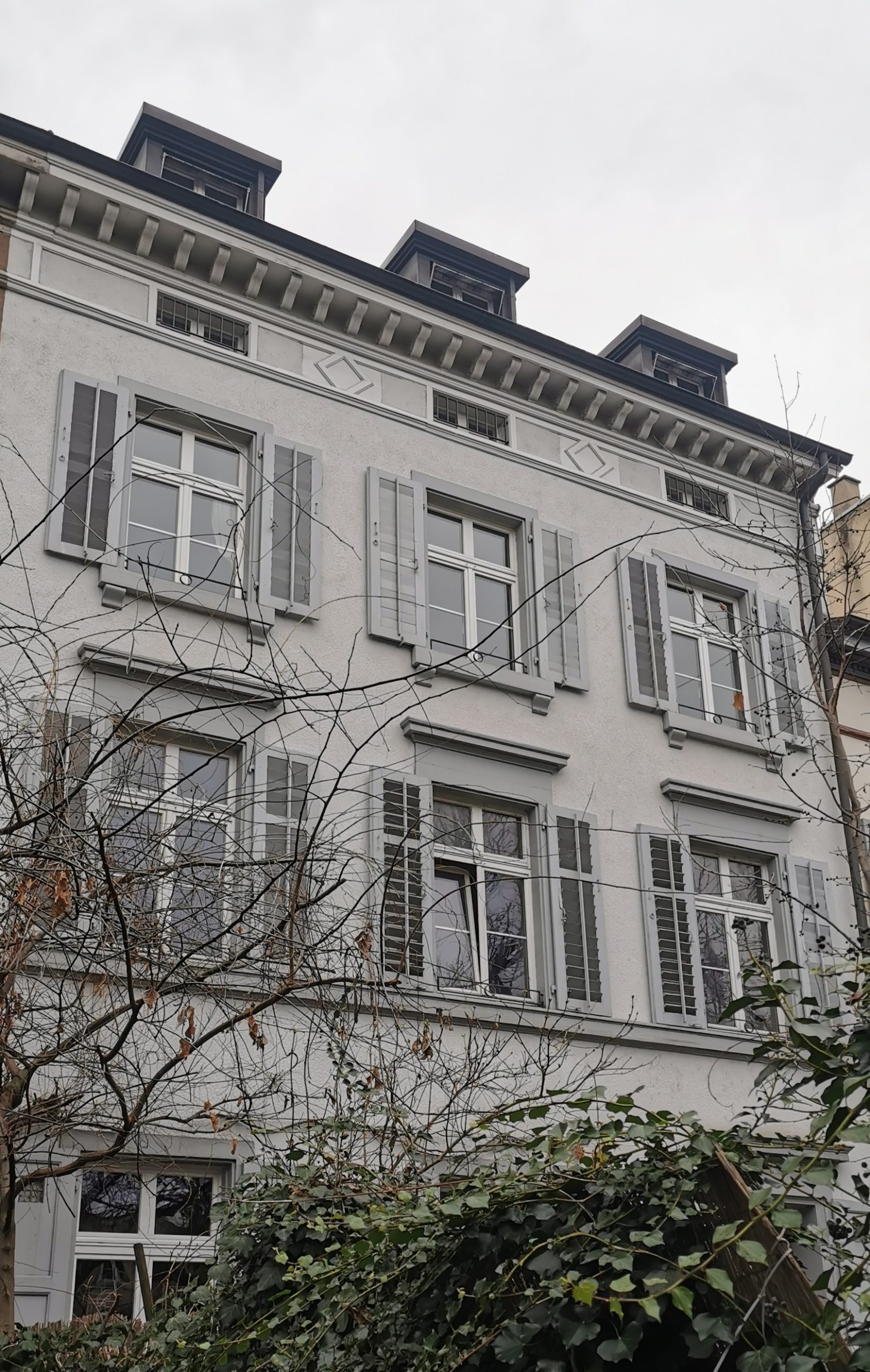 Was die Herbstmesse und die Uni mit berühmten Gästen in Basel zu tun ...