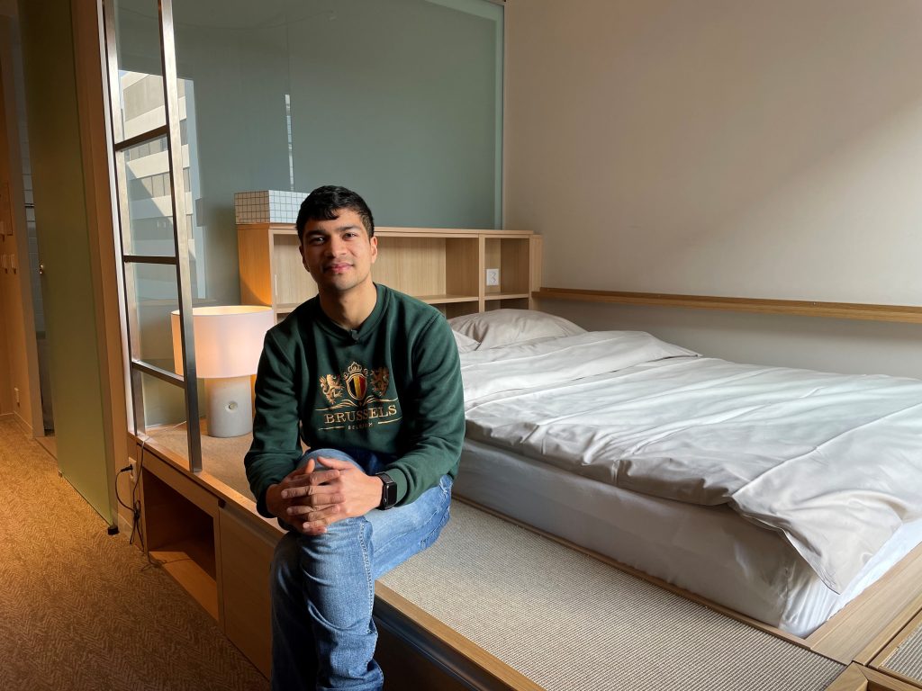 Rashed darf ein halbes Jahr gratis im Design-Apartment leben | Baseljetzt