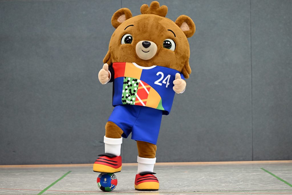 So heisst das EM-Maskottchen | Baseljetzt