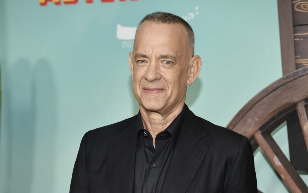Tom Hanks hält baldige Mondgeburt für möglich | Baseljetzt