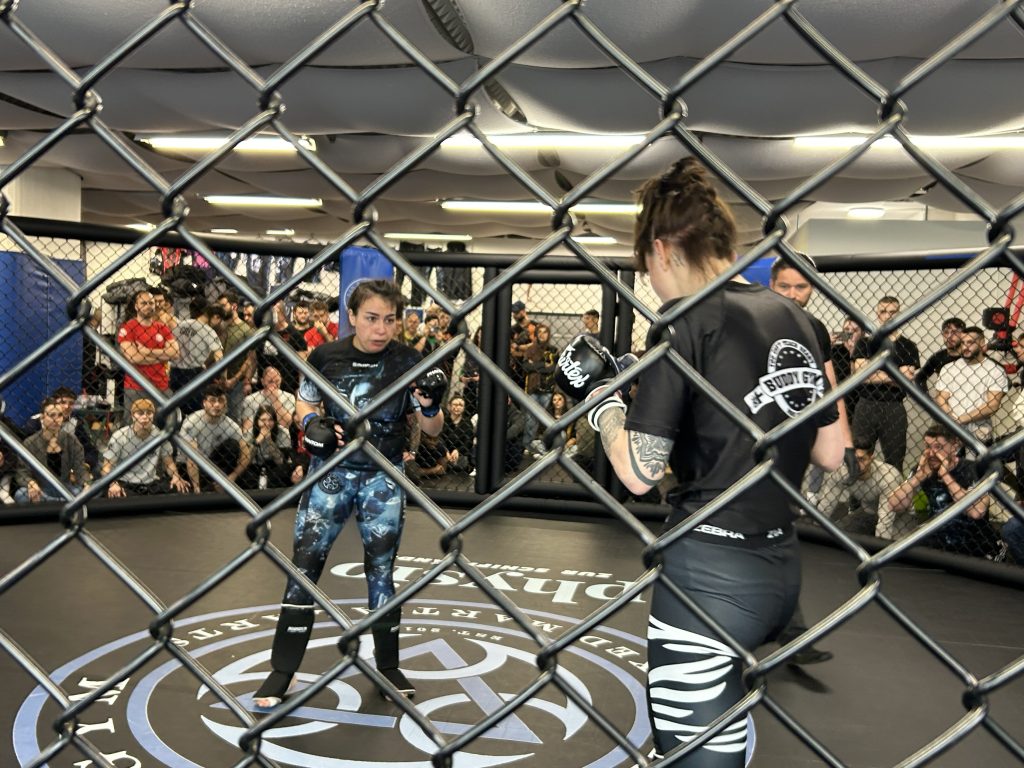 MMA «light» in Muttenz: Ein Wettkampf für Anfängerinnen und Anfänger ...